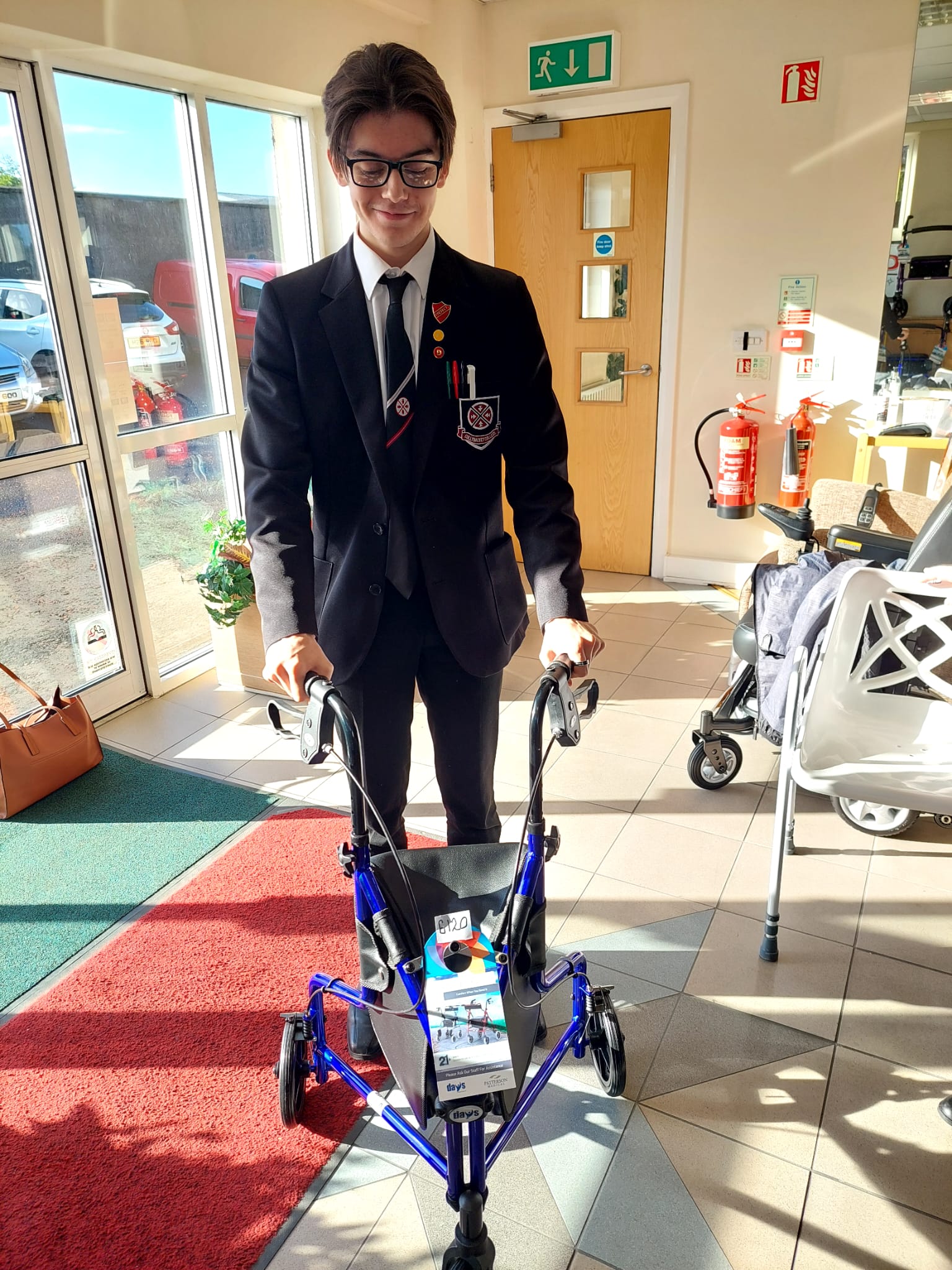 Year 14 Health and Social Care class visit Moorings Mediquip Centre ...